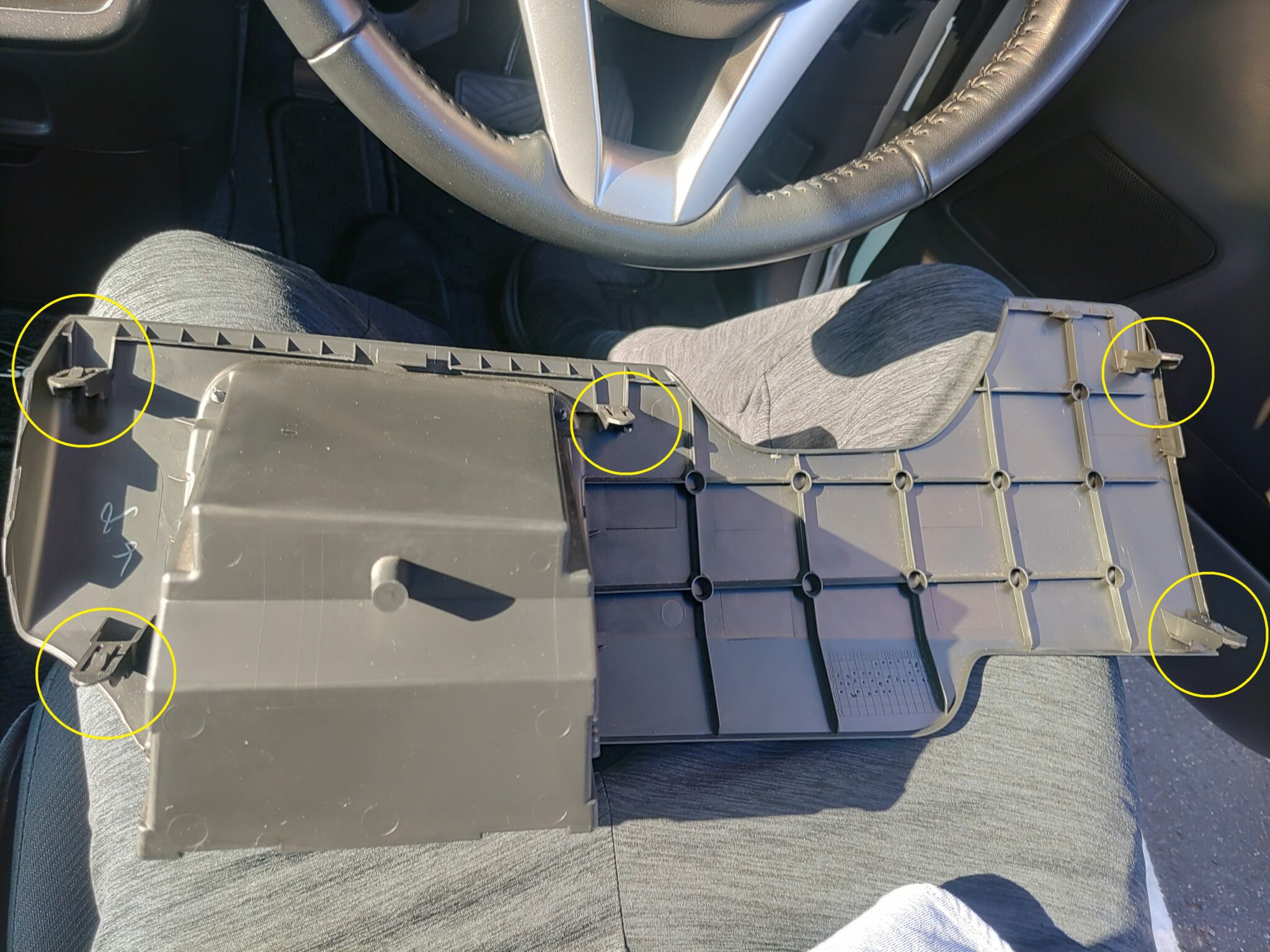 【初心者】ソリオ(MA36S)のアイドリングストップキャンセラー取り付け - TrueWalk